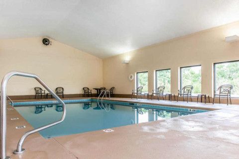 Media file Quality-Inn-West-Chester-Pool-cbc9368a5056a36_cbc93754-5056 ...